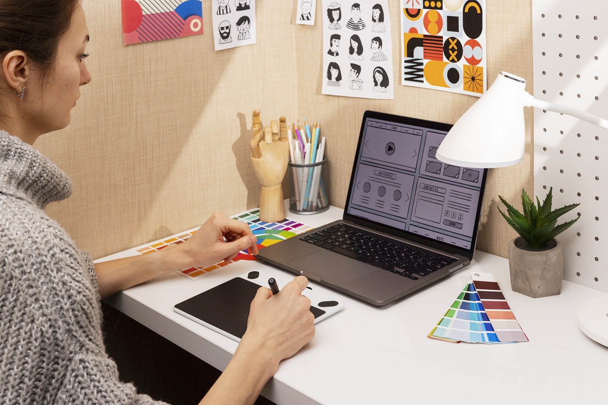 How to Choose a Laptop for Graphic Design in 2026 - Breezy.ge